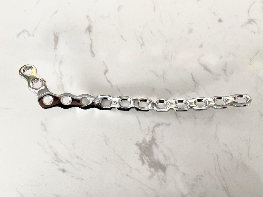 Posterior Column Plate - CZMEDITECH